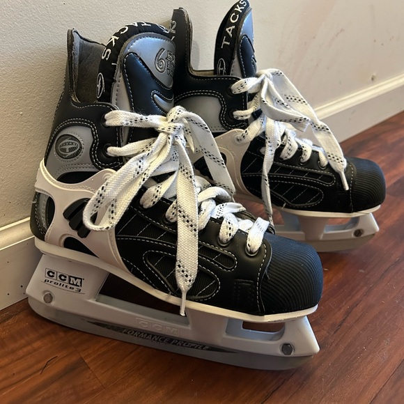 CCM | Other | Ccm 652 Prolite 3 Ice Hockey Skates Size 5 | Poshmark